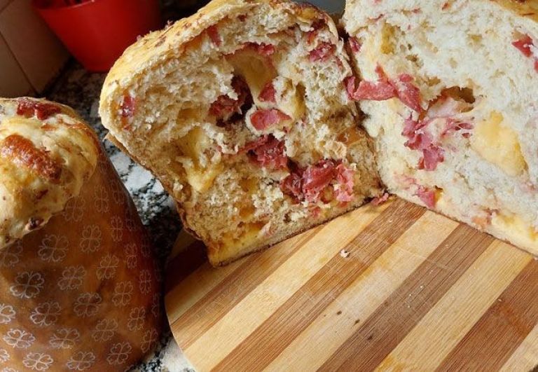 Para el team salado: aprendé a hacer un “pan dulce” relleno de jamón y ...
