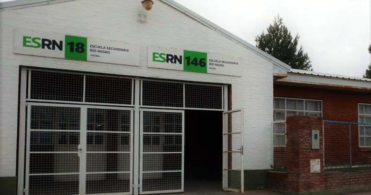 Educación calmó las aguas en la ESRN 18 de Viedma tras protesta ...